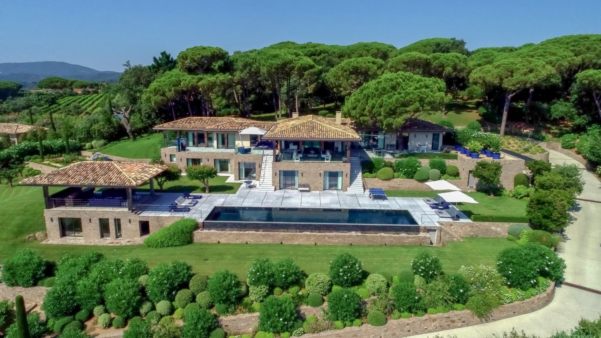 Incroyable villa pour vos vacances à Saint-Tropez - Villa Tropez ...